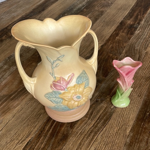 Art | Vintage Hull Magnolia Large Euc Vase | Poshmark